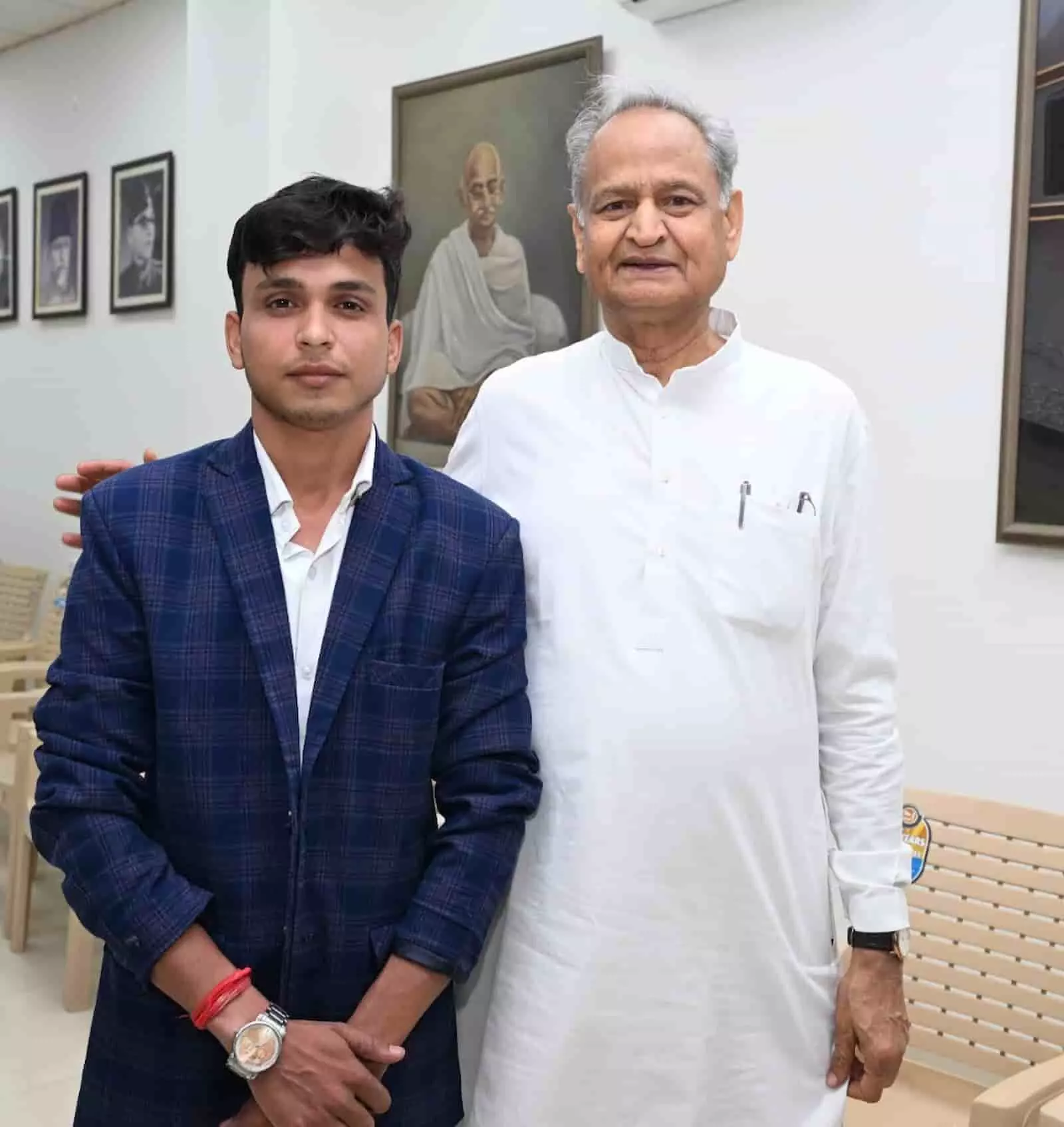 अशोक गहलोत से मिले अखिल भारतीय मजदूर कांग्रेस के प्रतिनिधि, चुनावों पर ...