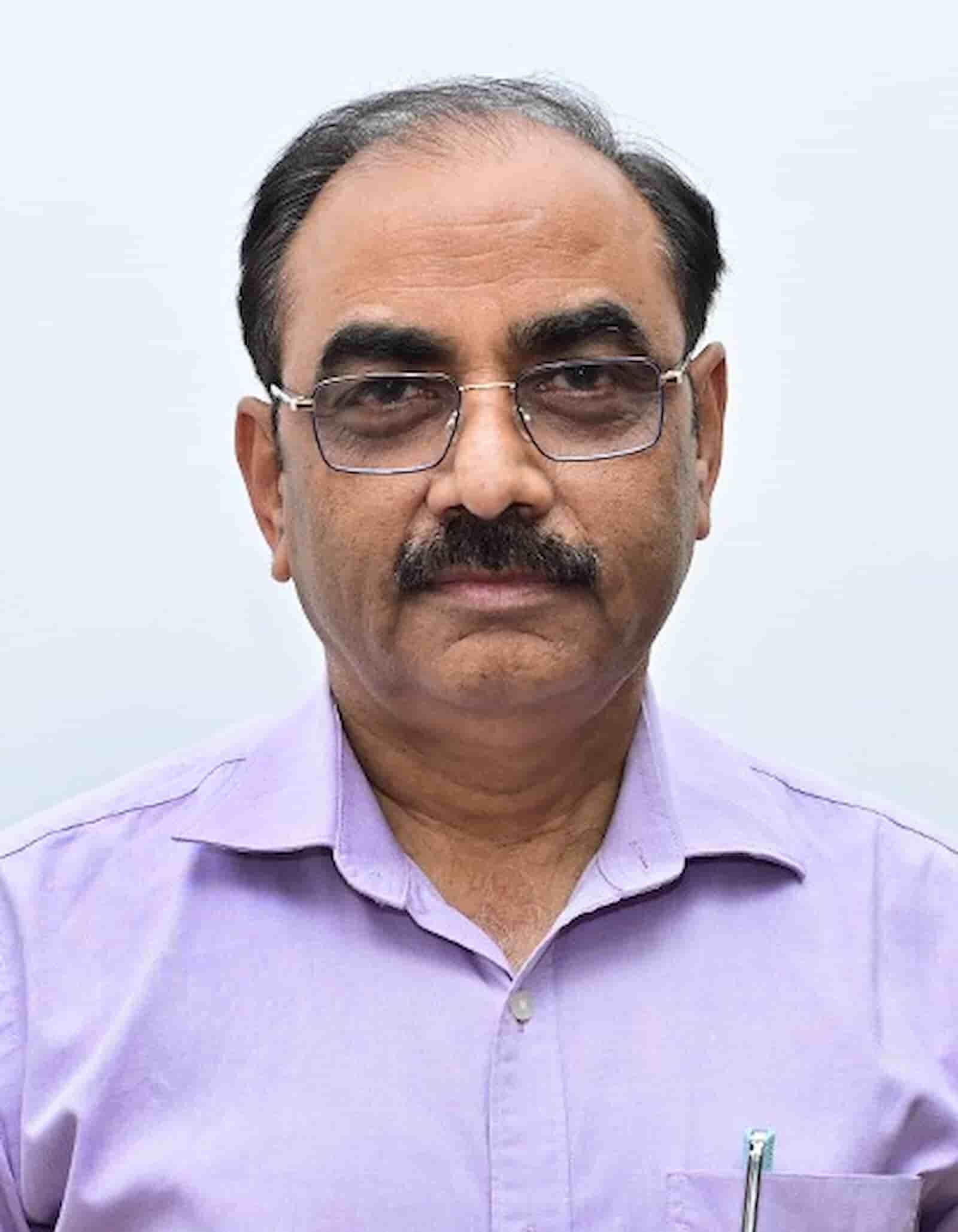 रमेश कुमार ने पूर्वोत्तर सीमांत रेलवे के अपर महाप्रबंधक का पदभार संभाला ...