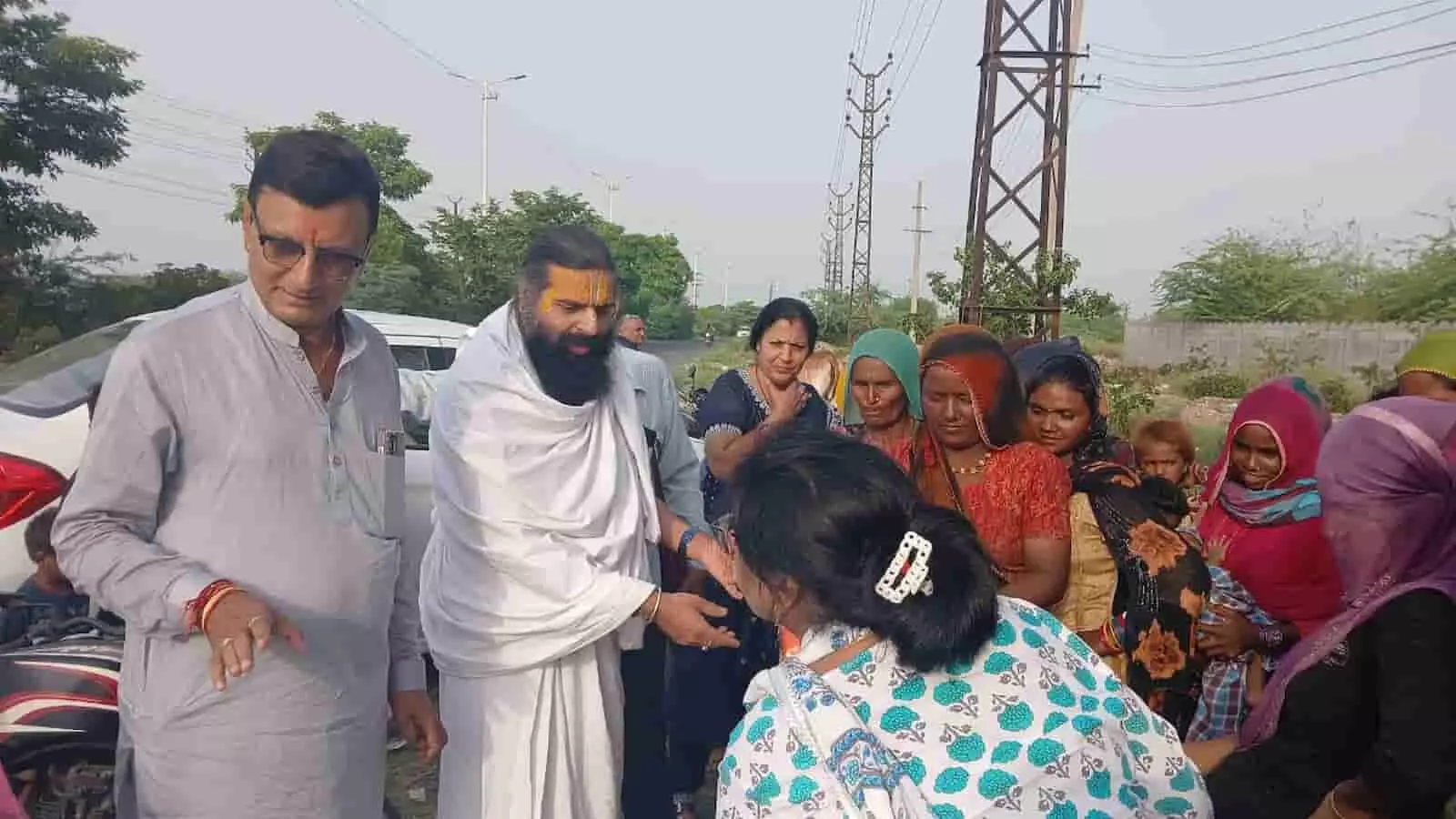 मानवता की सेवा ही ईश्वर की सच्ची उपासना: भीलवाड़ा में 501 जरूरतमंद ...