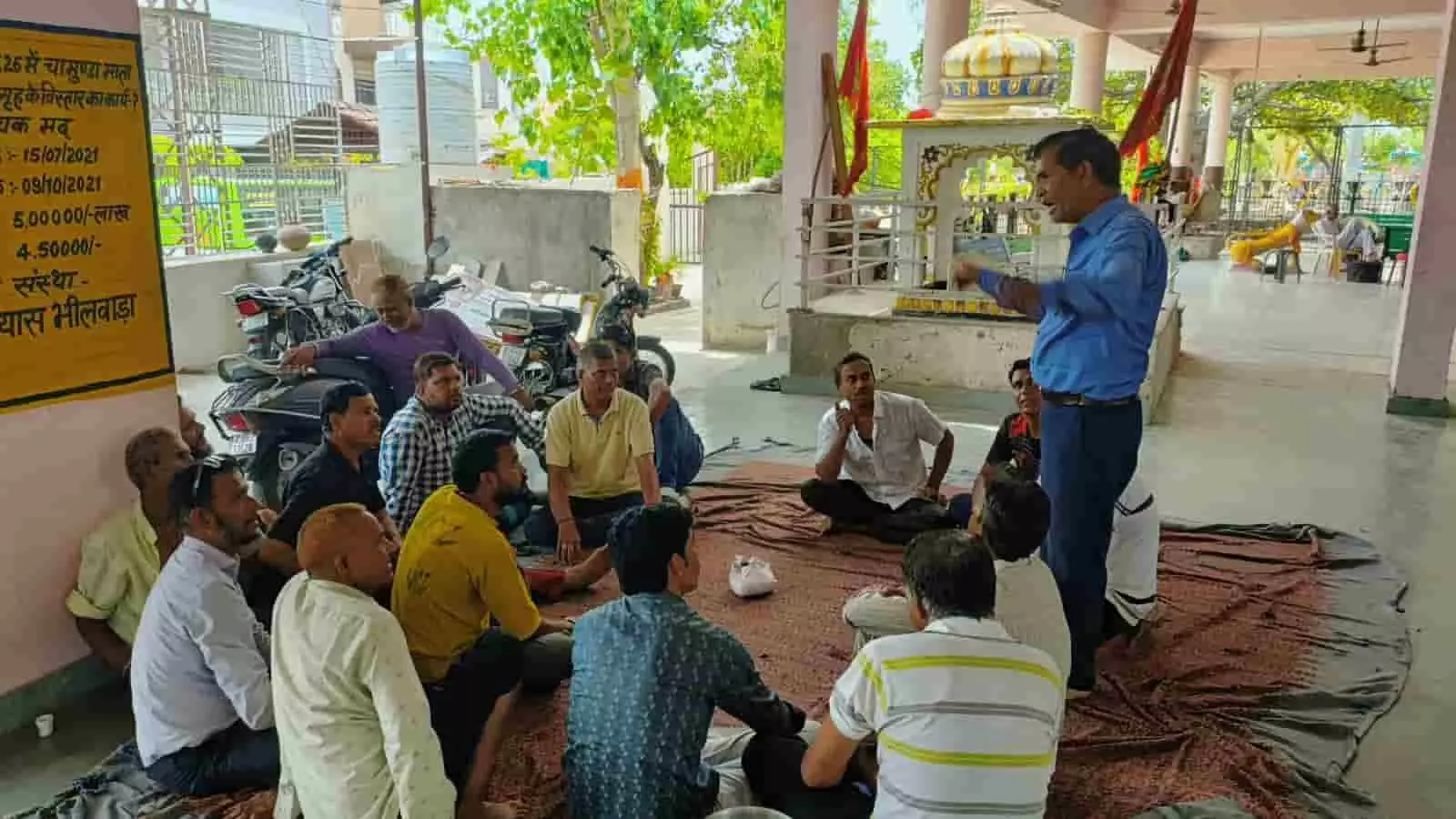 भीलवाड़ा: धोबी समाज ने बढ़ती महंगाई के बीच कपड़े धोने और प्रेस की दरों ...